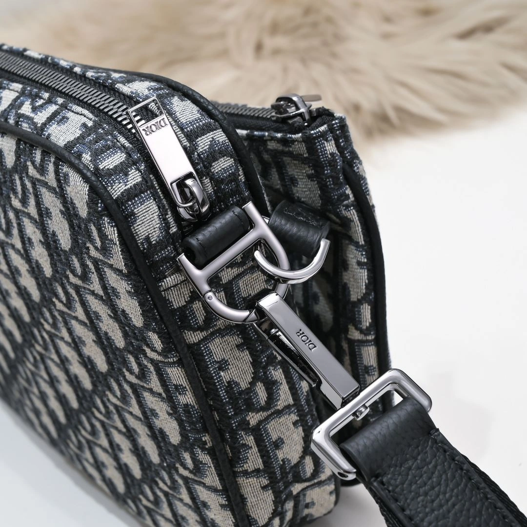 Indistinguishable Mens Christian Dior Satchel Bags