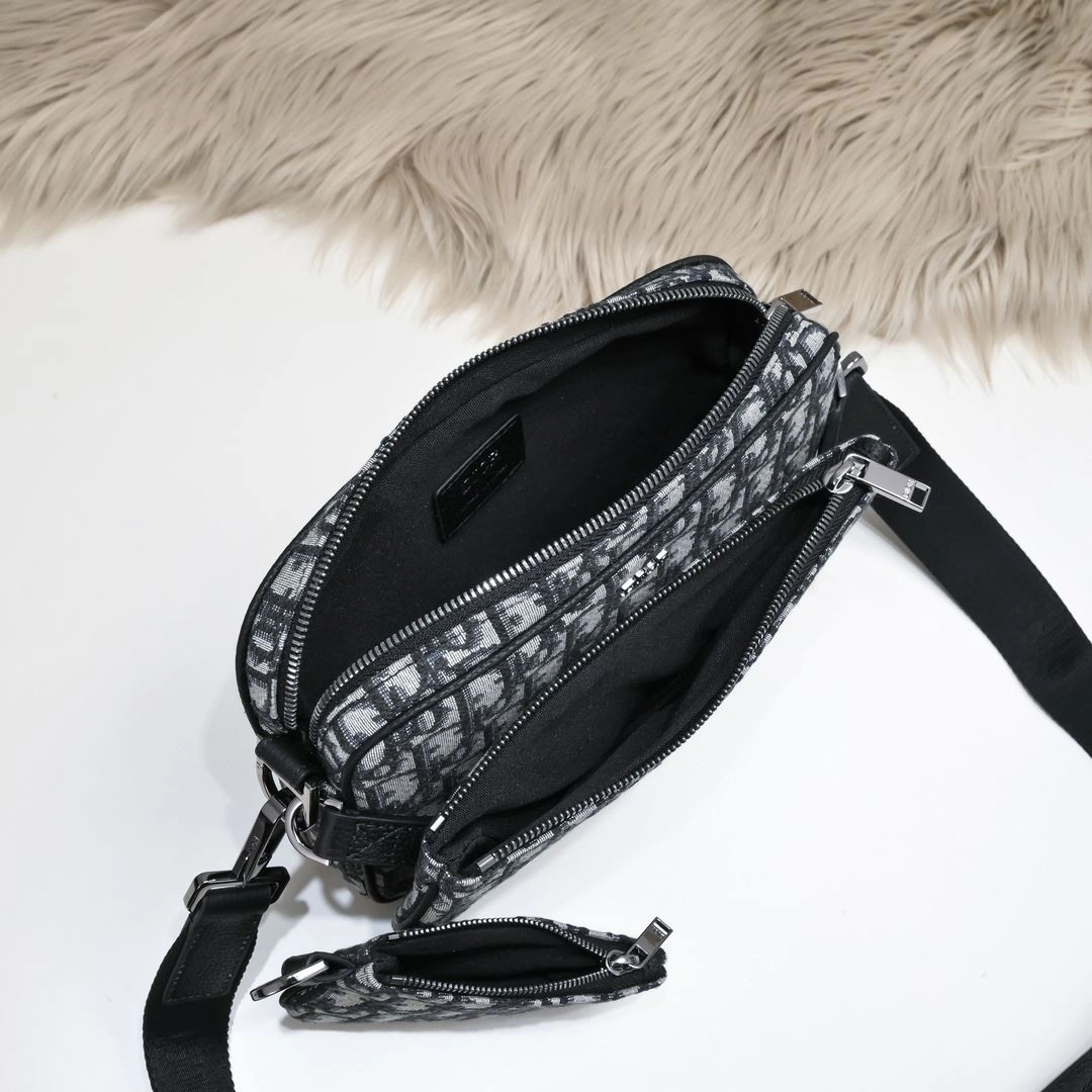 Indistinguishable Mens Christian Dior Satchel Bags