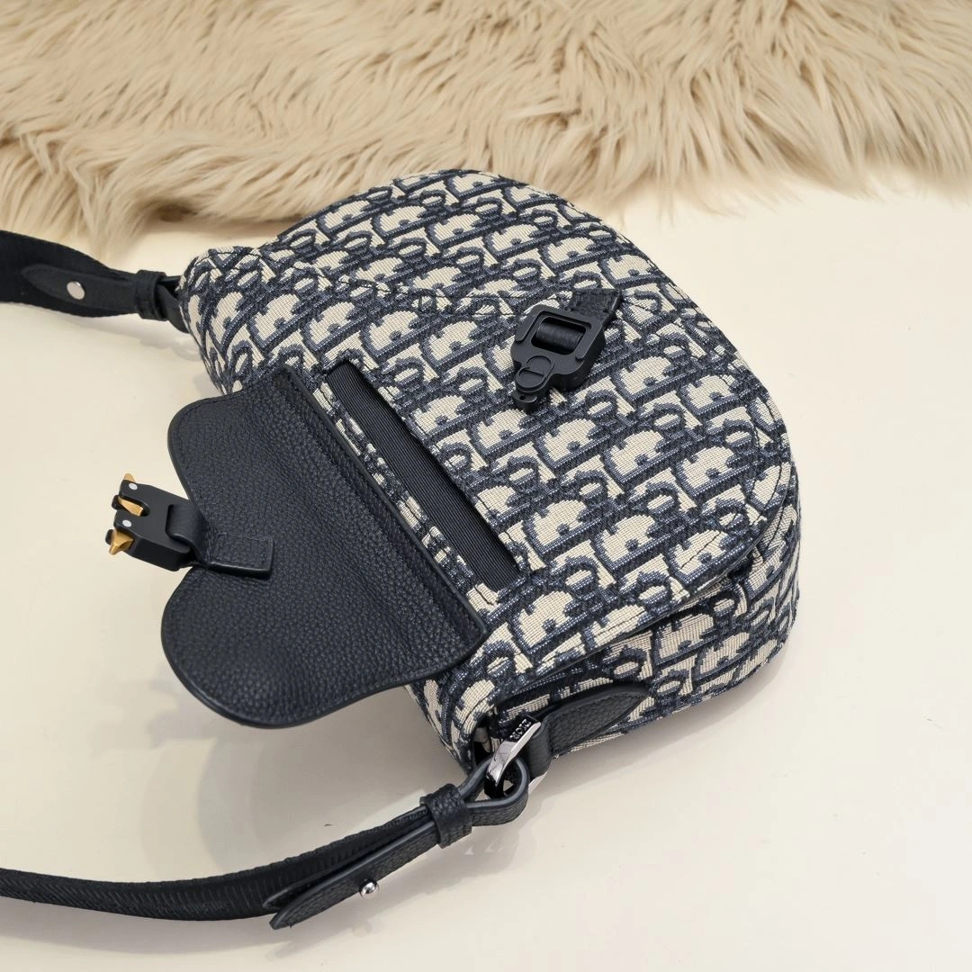 Bargain Mens Christian Dior Satchel Bags