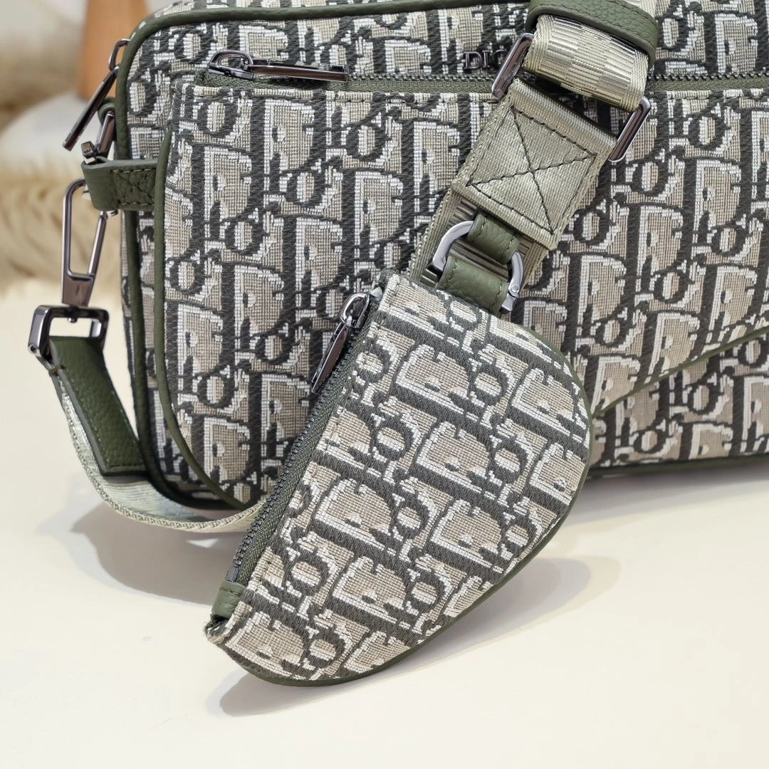 Bargain Mens Christian Dior Satchel Bags