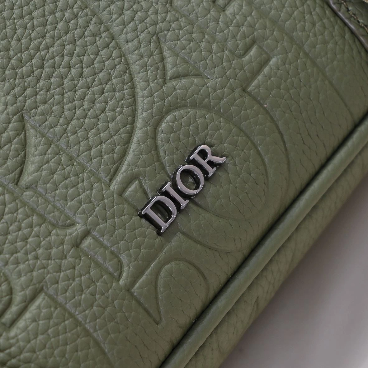 Indistinguishable Mens Christian Dior Satchel Bags
