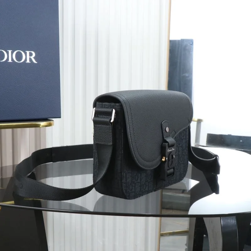 Bargain Mens Christian Dior Satchel Bags