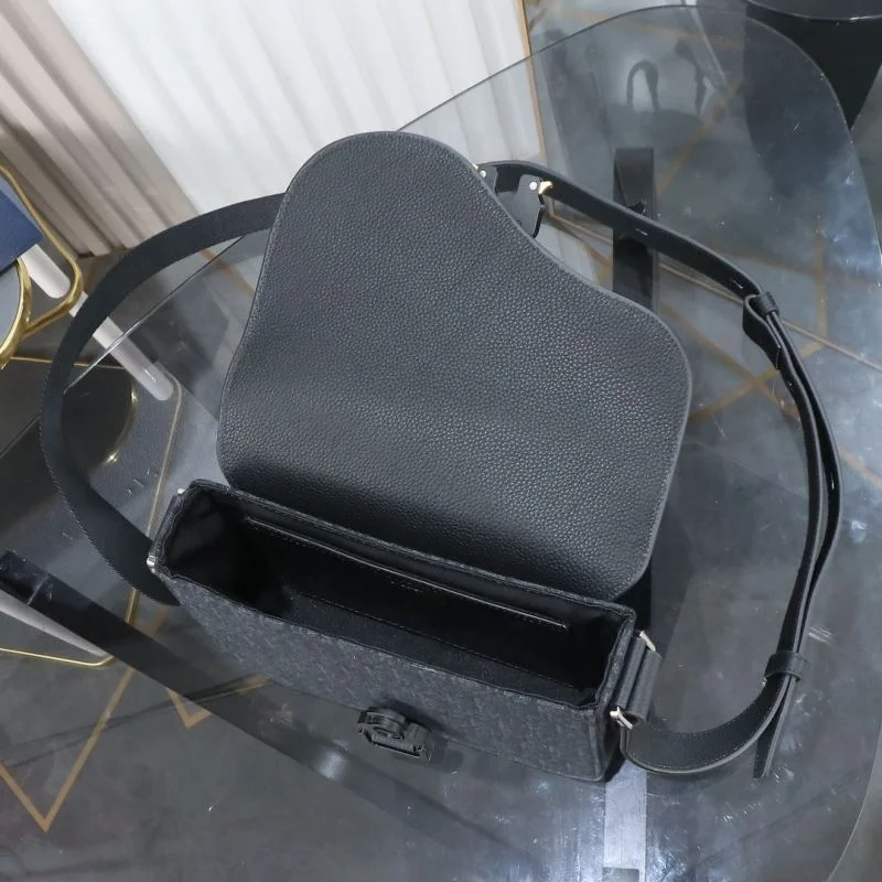 Bargain Mens Christian Dior Satchel Bags