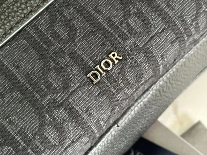 Bargain Mens Christian Dior Satchel Bags