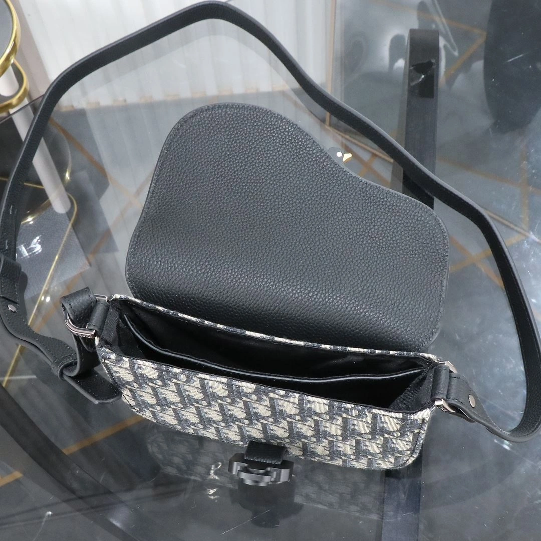 Indistinguishable Mens Christian Dior Satchel Bags