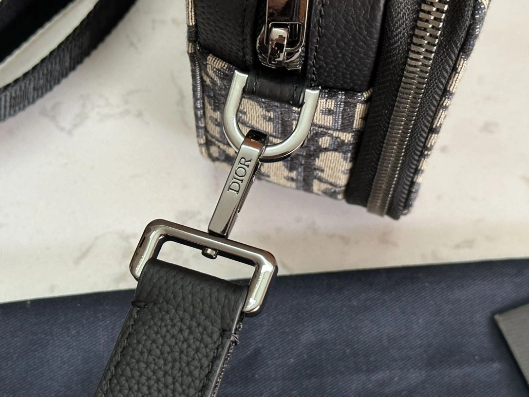 Cut-rate Mens Christian Dior Satchel Bags