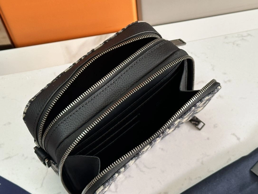 Cut-rate Mens Christian Dior Satchel Bags