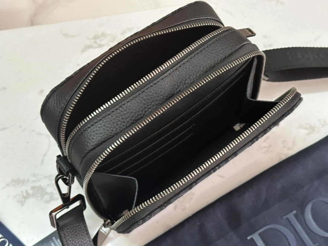 Indistinguishable Mens Christian Dior Satchel Bags
