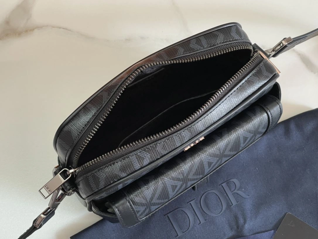 Exact replica Mens Christian Dior Satchel Bags