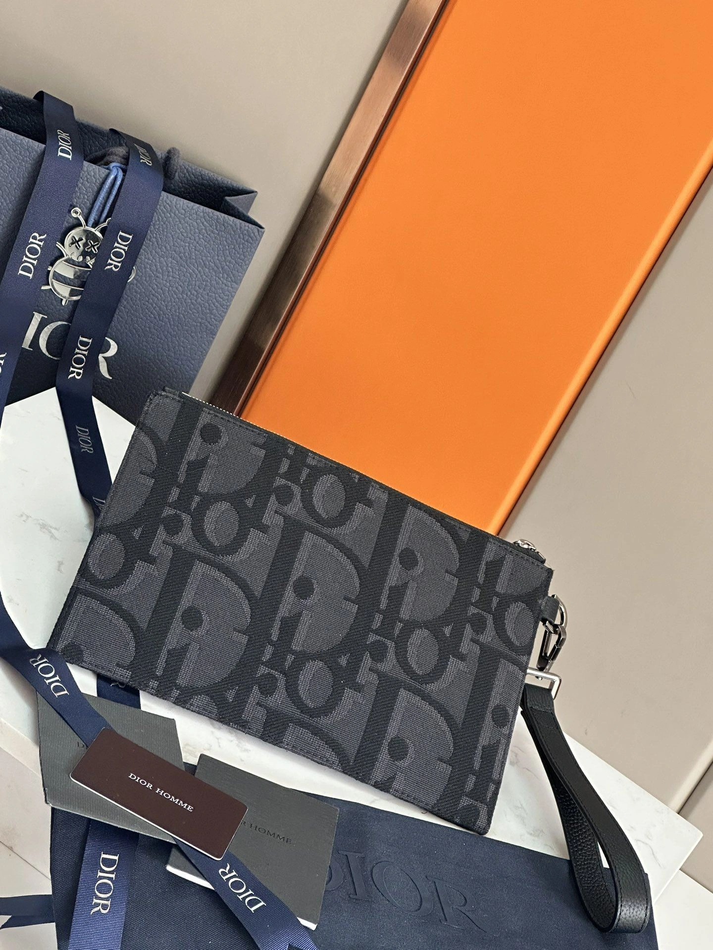 Accurate model Mens Christian Dior Satchel Bags