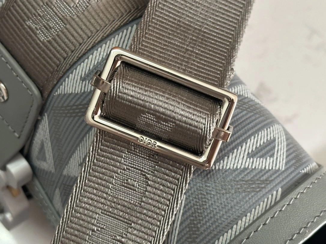 Value-priced Mens Christian Dior Satchel Bags
