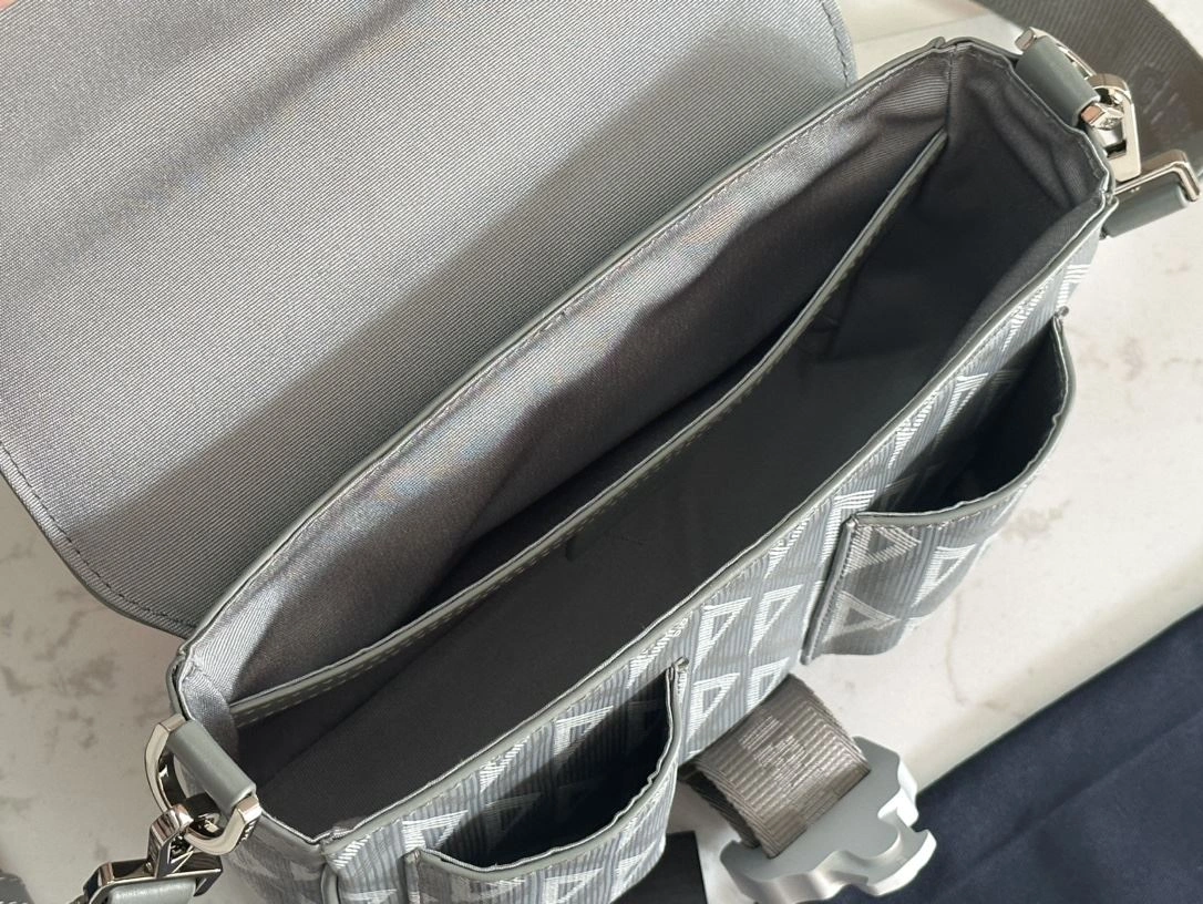 Value-priced Mens Christian Dior Satchel Bags