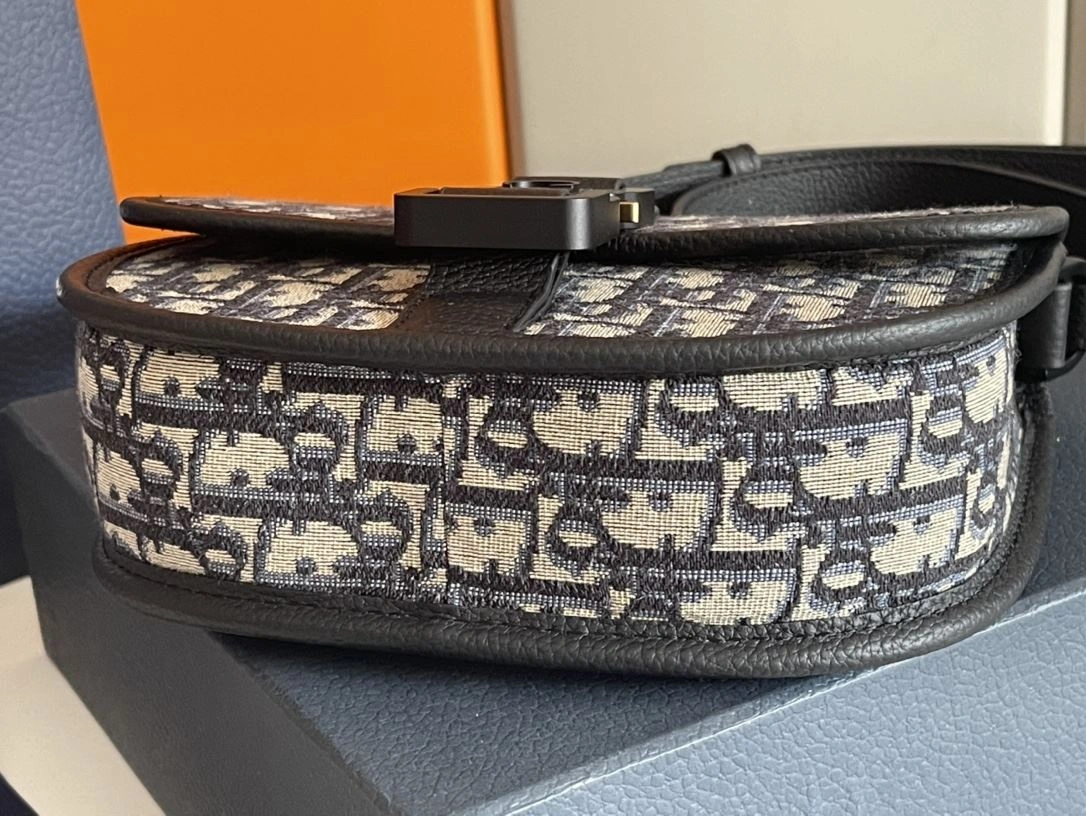 Budget-friendly Mens Christian Dior Satchel Bags