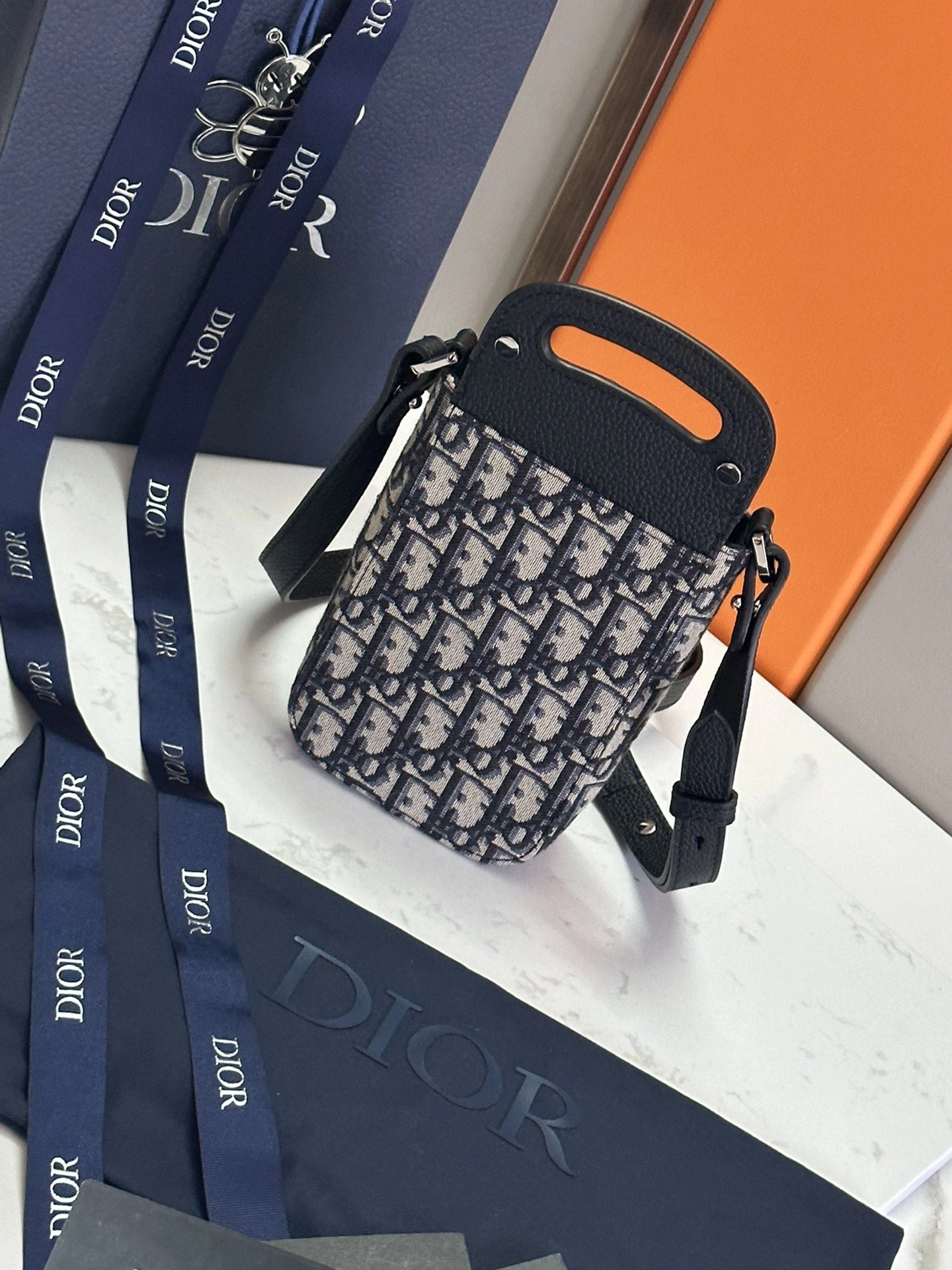 Accurate model Mens Christian Dior Satchel Bags
