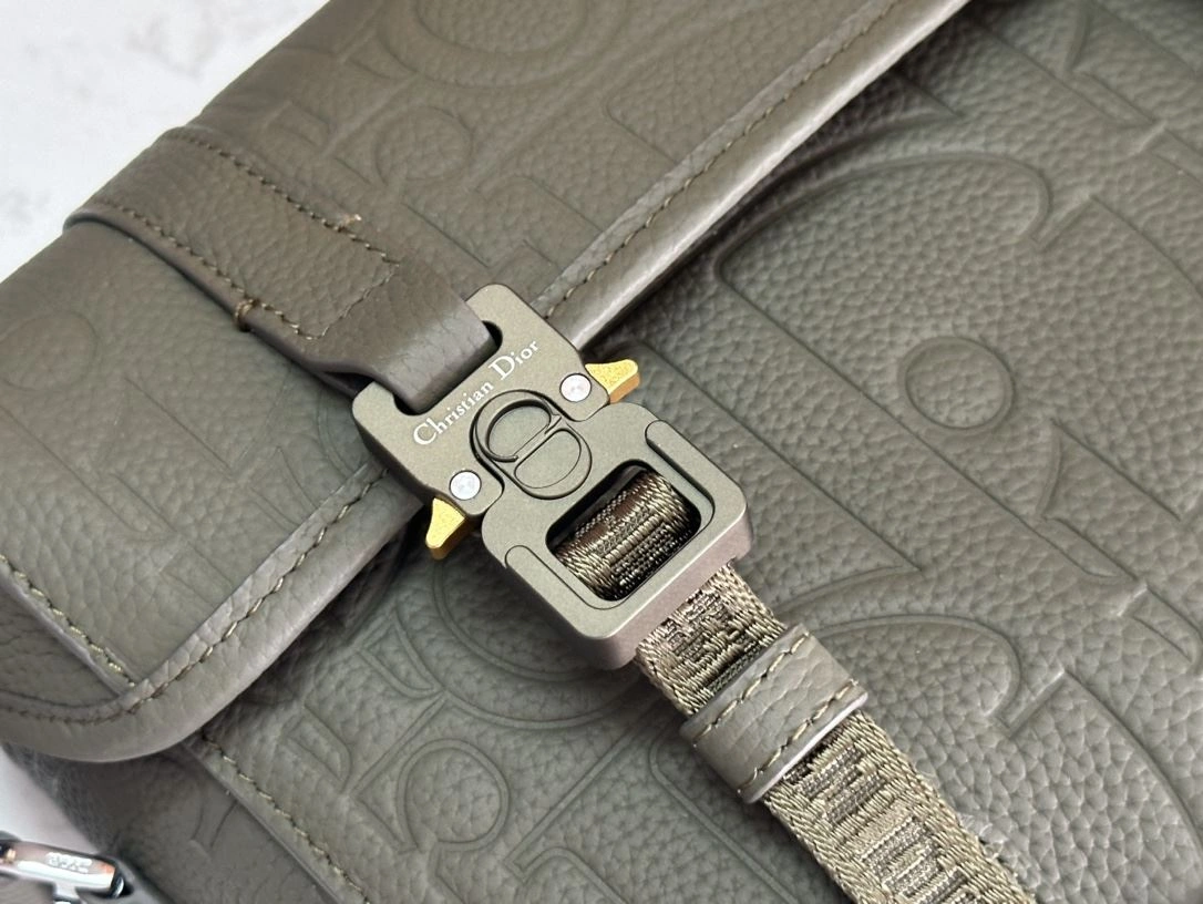 Value-priced Mens Christian Dior Satchel Bags