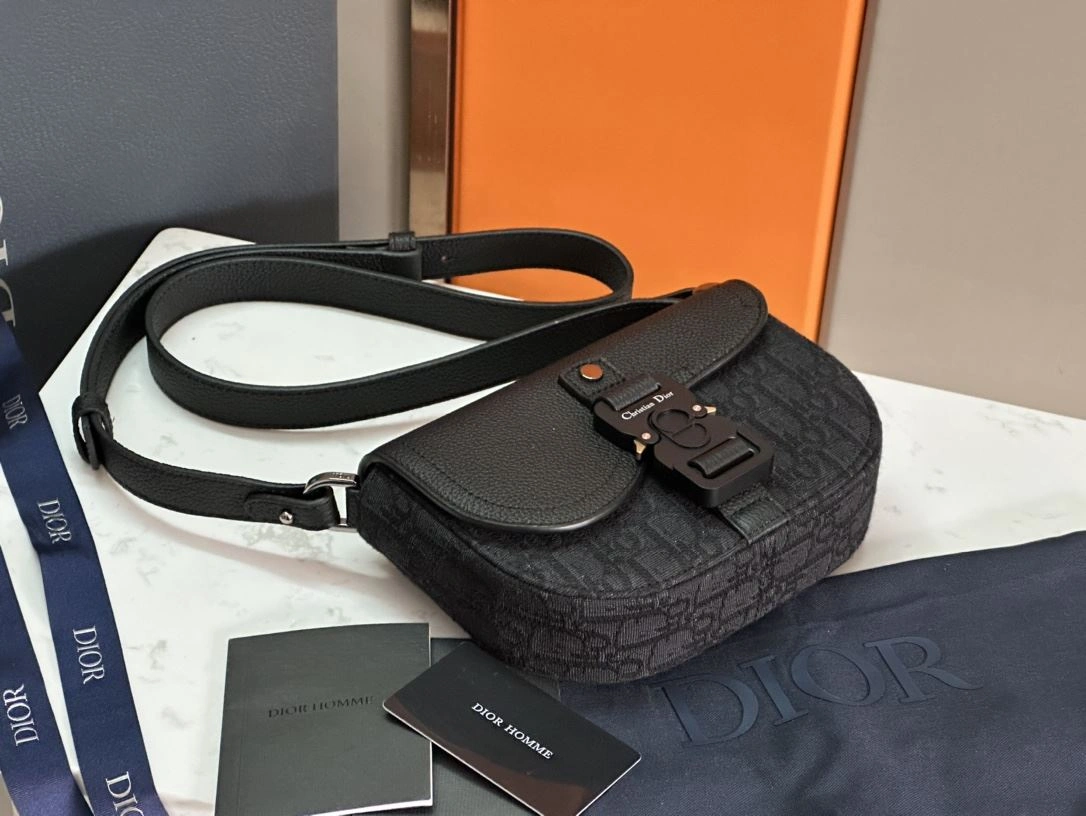 Inexpensive Mens Christian Dior Satchel Bags
