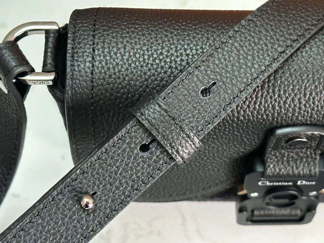 Inexpensive Mens Christian Dior Satchel Bags
