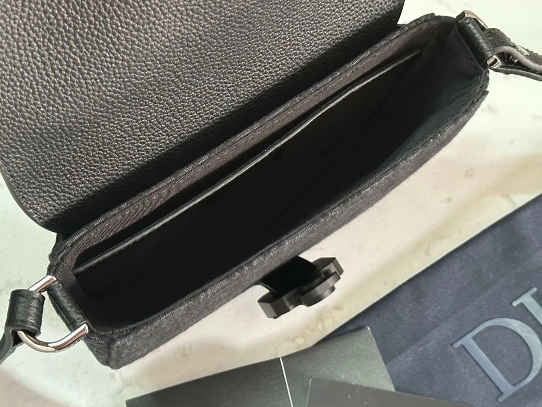 Inexpensive Mens Christian Dior Satchel Bags