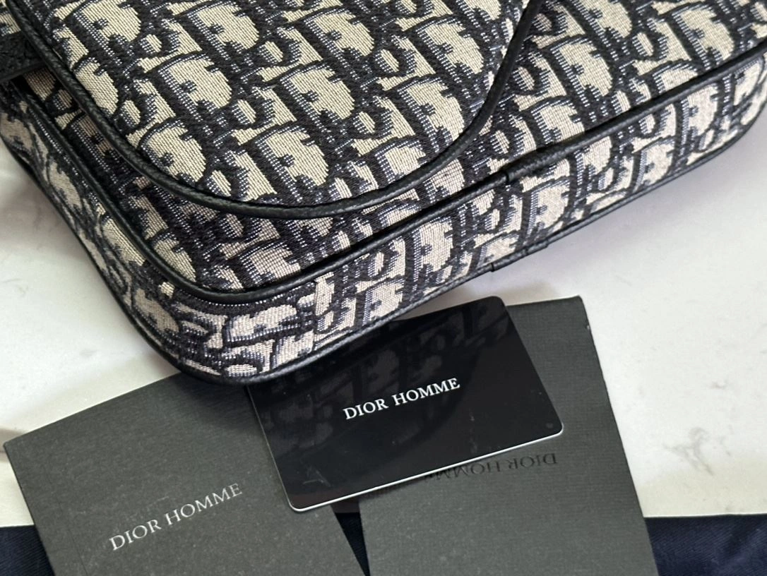 Inexpensive Mens Christian Dior Satchel Bags