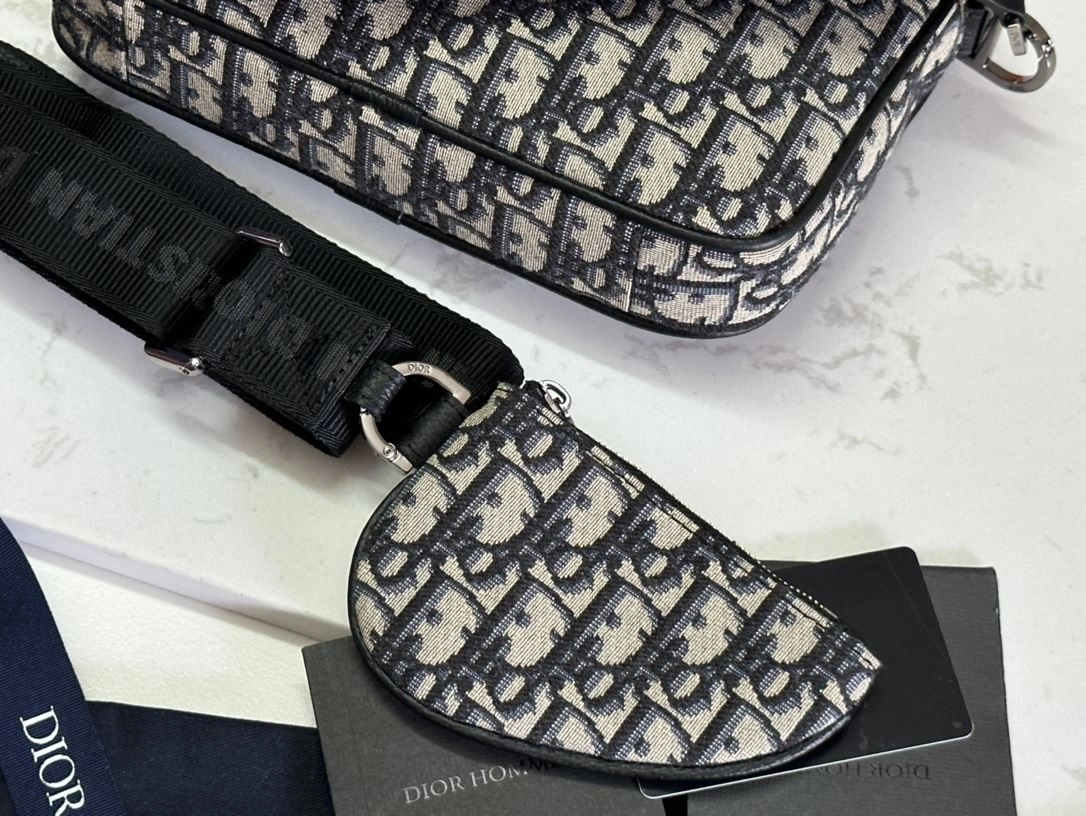 Inexpensive Mens Christian Dior Satchel Bags