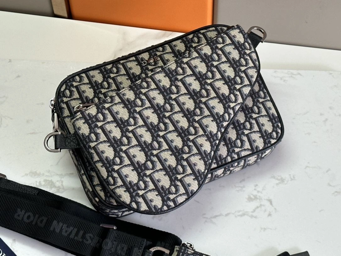 Inexpensive Mens Christian Dior Satchel Bags