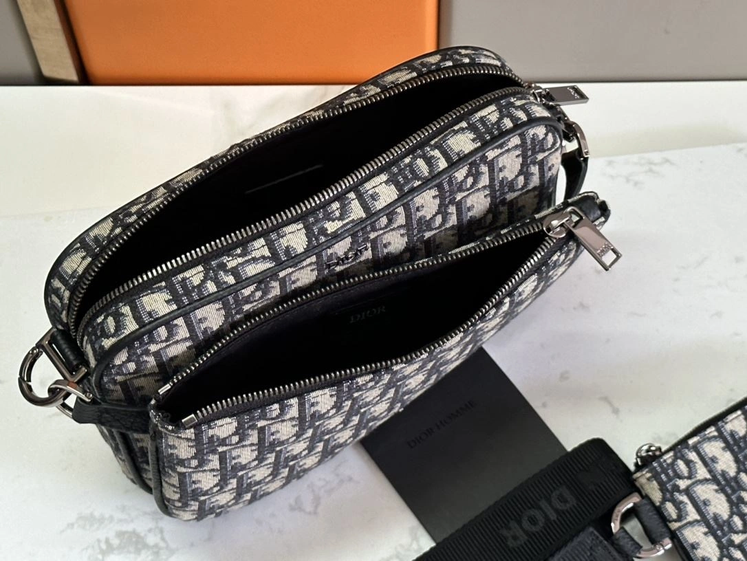 Inexpensive Mens Christian Dior Satchel Bags