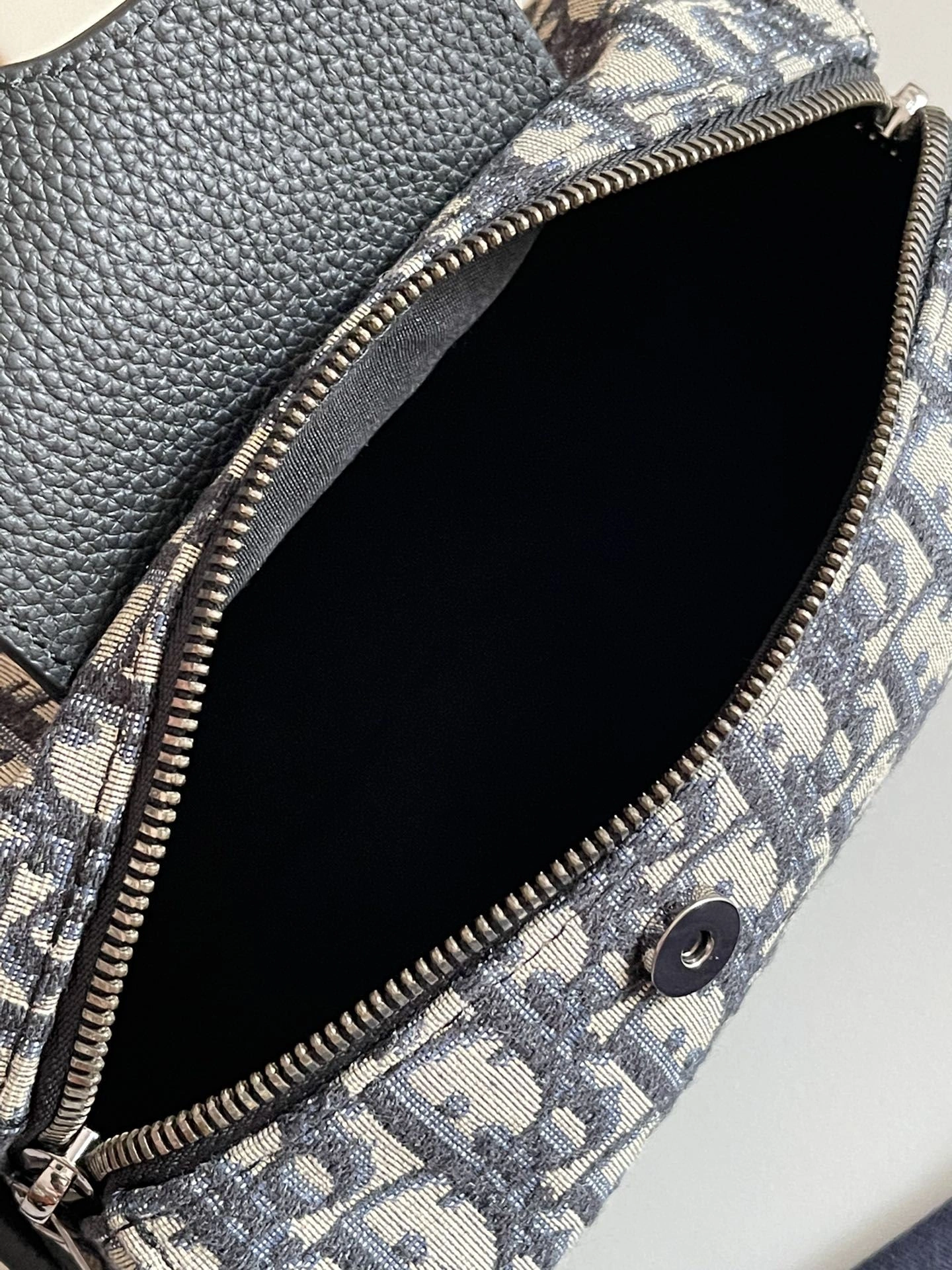 Reasonably priced Mens Christian Dior Satchel Bags