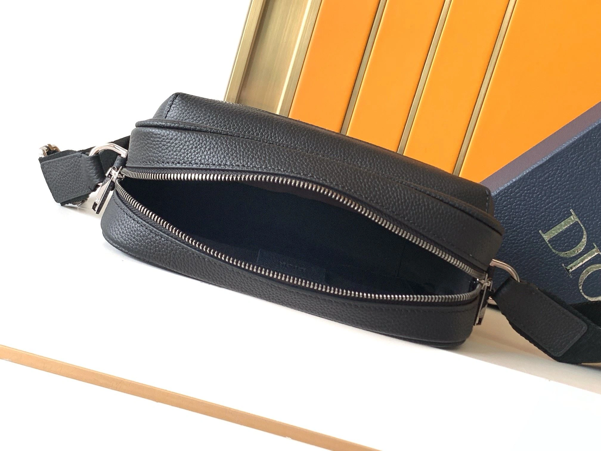 Exact replica Mens Christian Dior Satchel Bags
