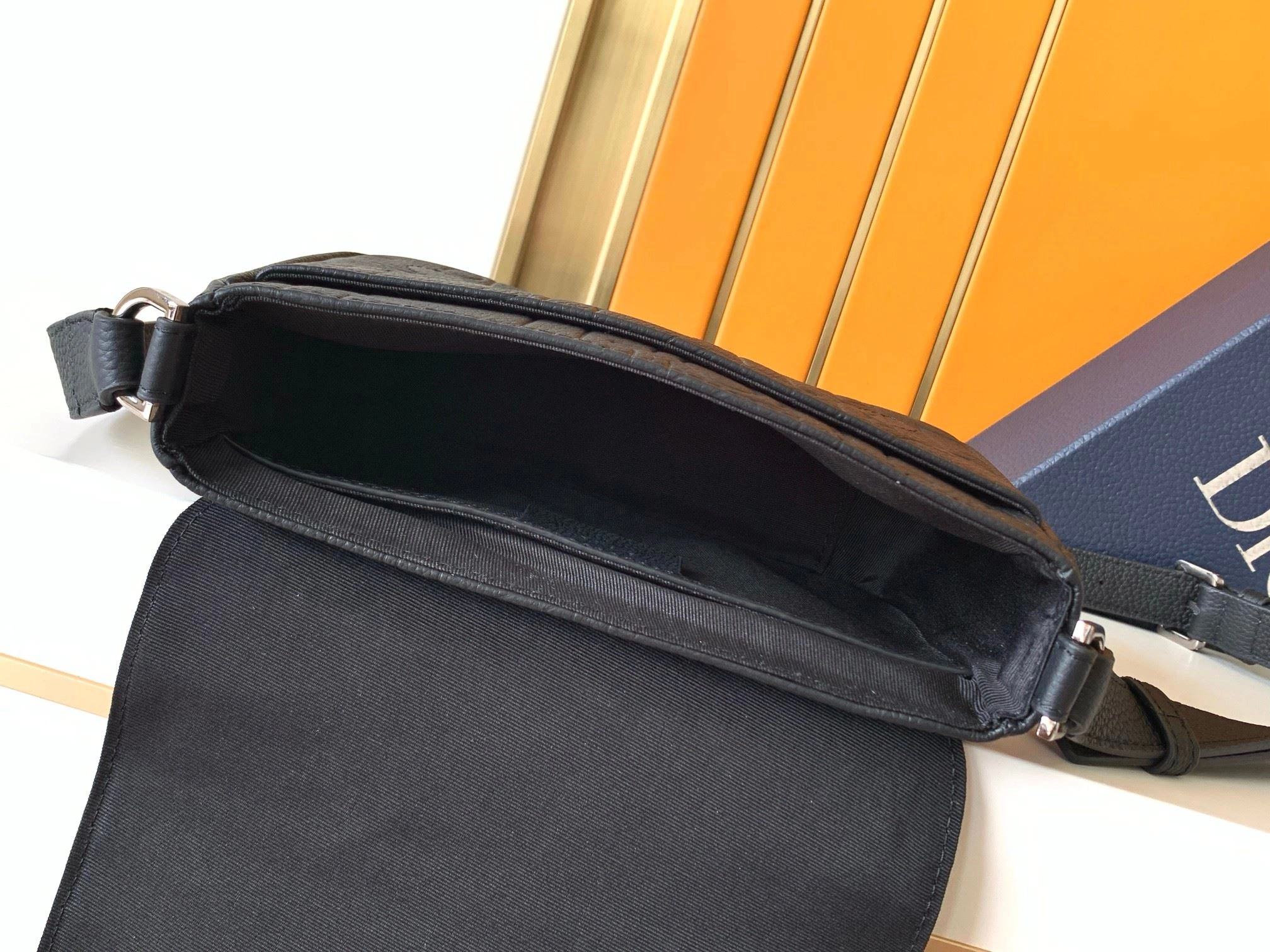Exact replica Mens Christian Dior Satchel Bags