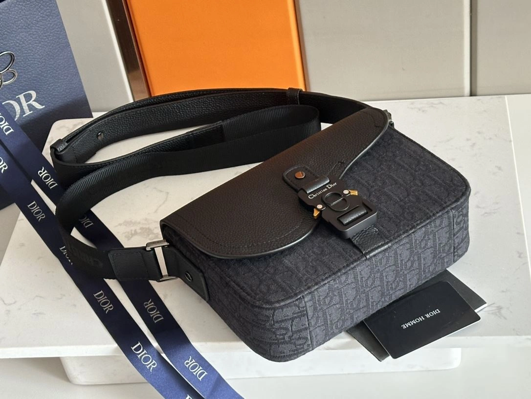 Cut-rate Mens Christian Dior Satchel Bags