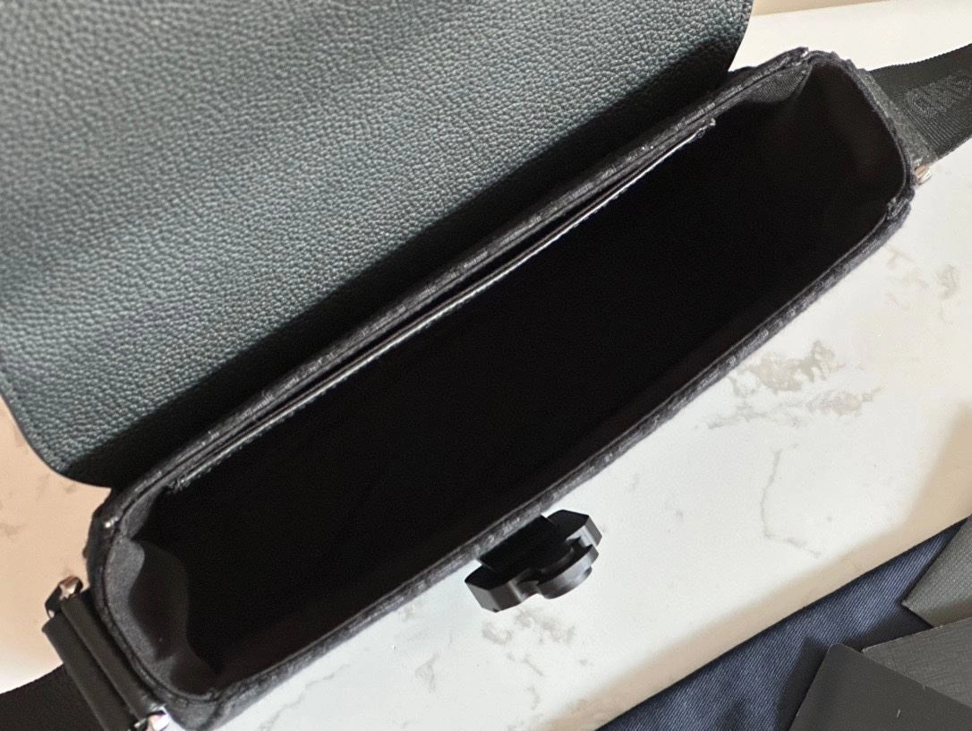 Cut-rate Mens Christian Dior Satchel Bags