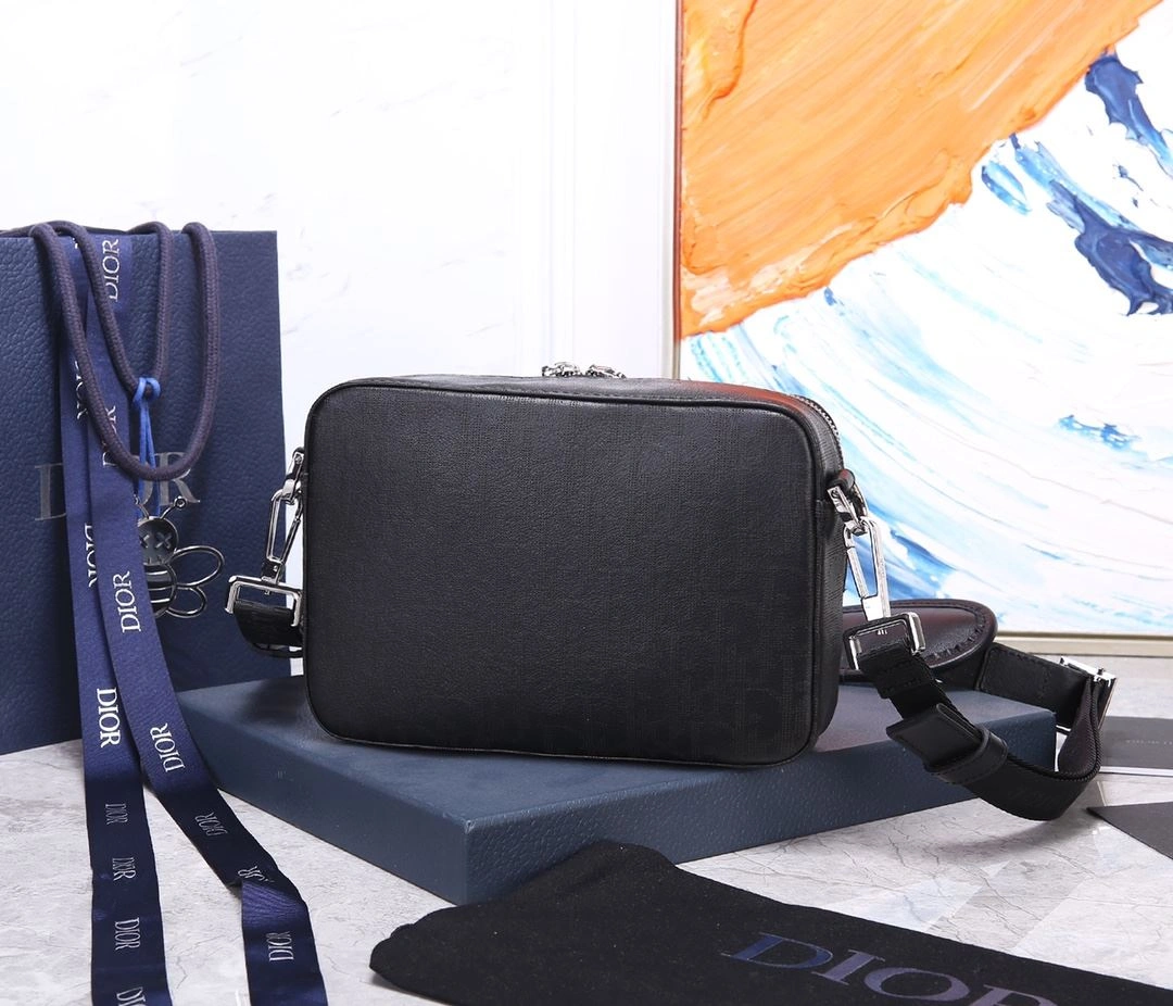 Indistinguishable Mens Christian Dior Satchel Bags