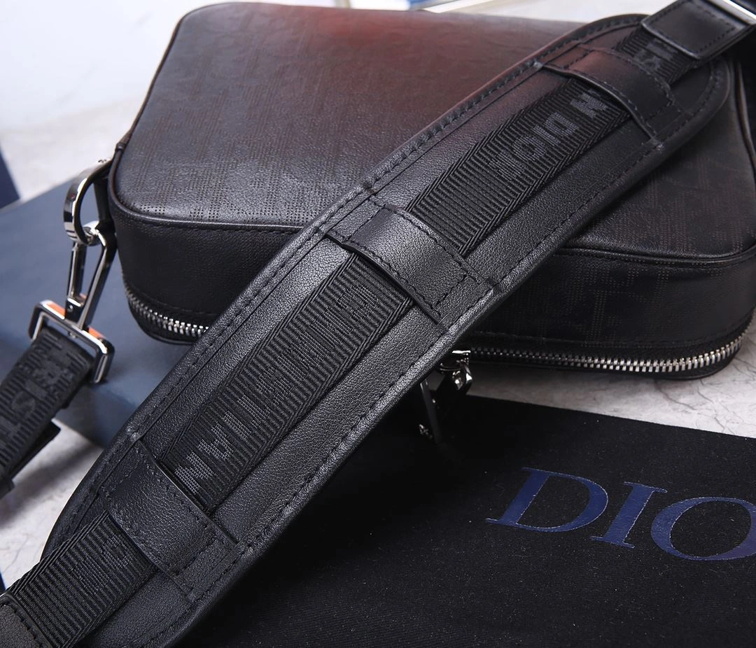 Indistinguishable Mens Christian Dior Satchel Bags