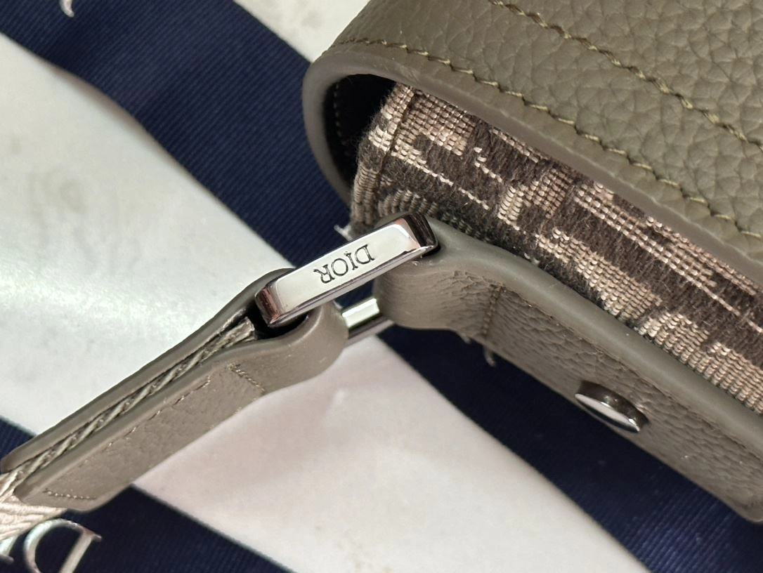 Indistinguishable Mens Christian Dior Satchel Bags