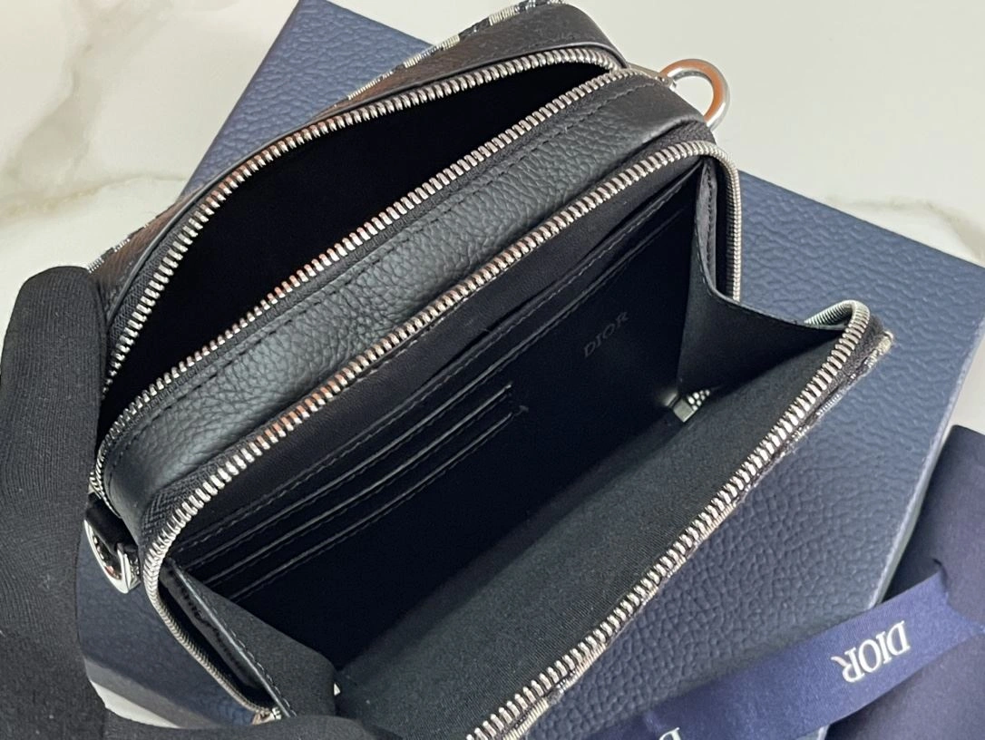 Top mirror Mens Christian Dior Satchel Bags