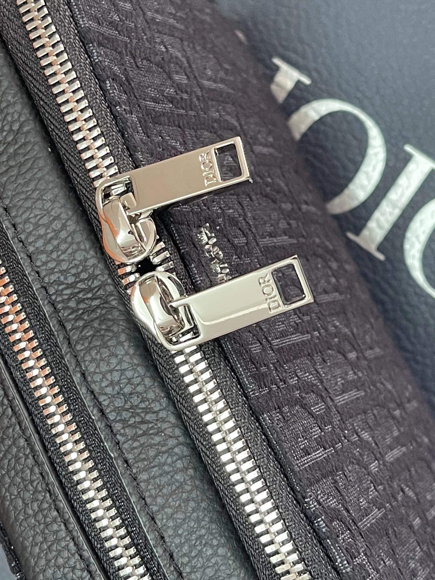 Accurate model Mens Christian Dior Satchel Bags