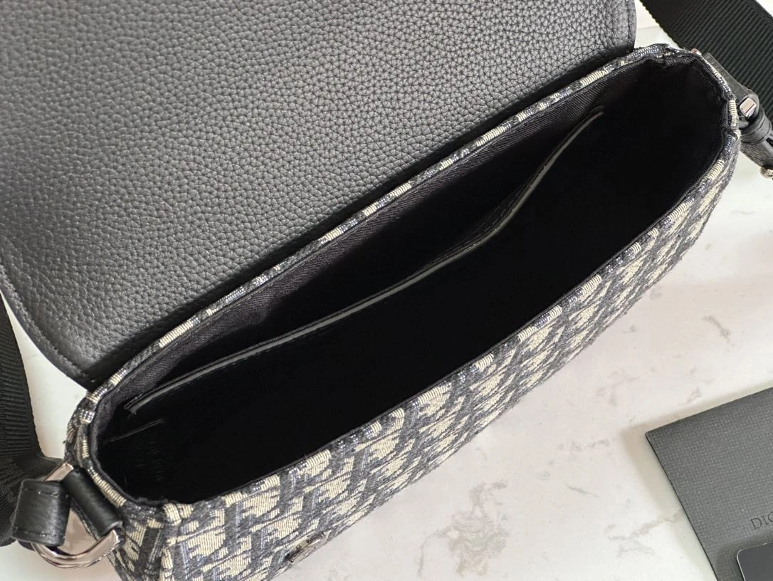 Value-priced Mens Christian Dior Satchel Bags