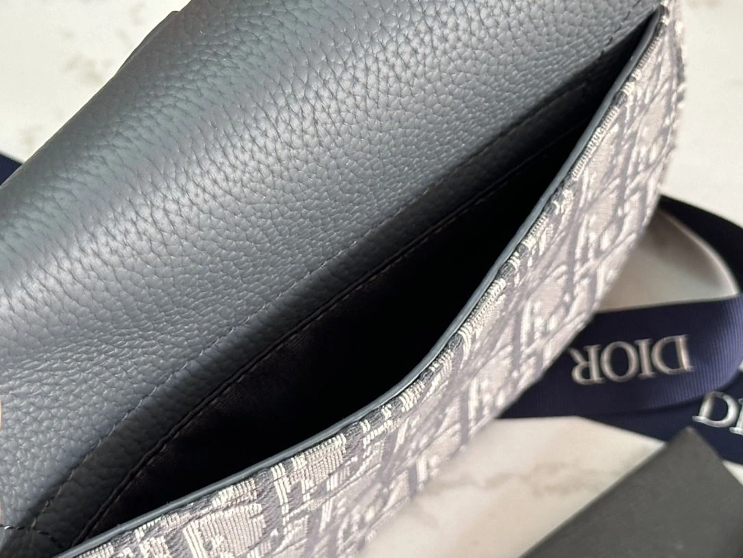 Value-priced Mens Christian Dior Satchel Bags