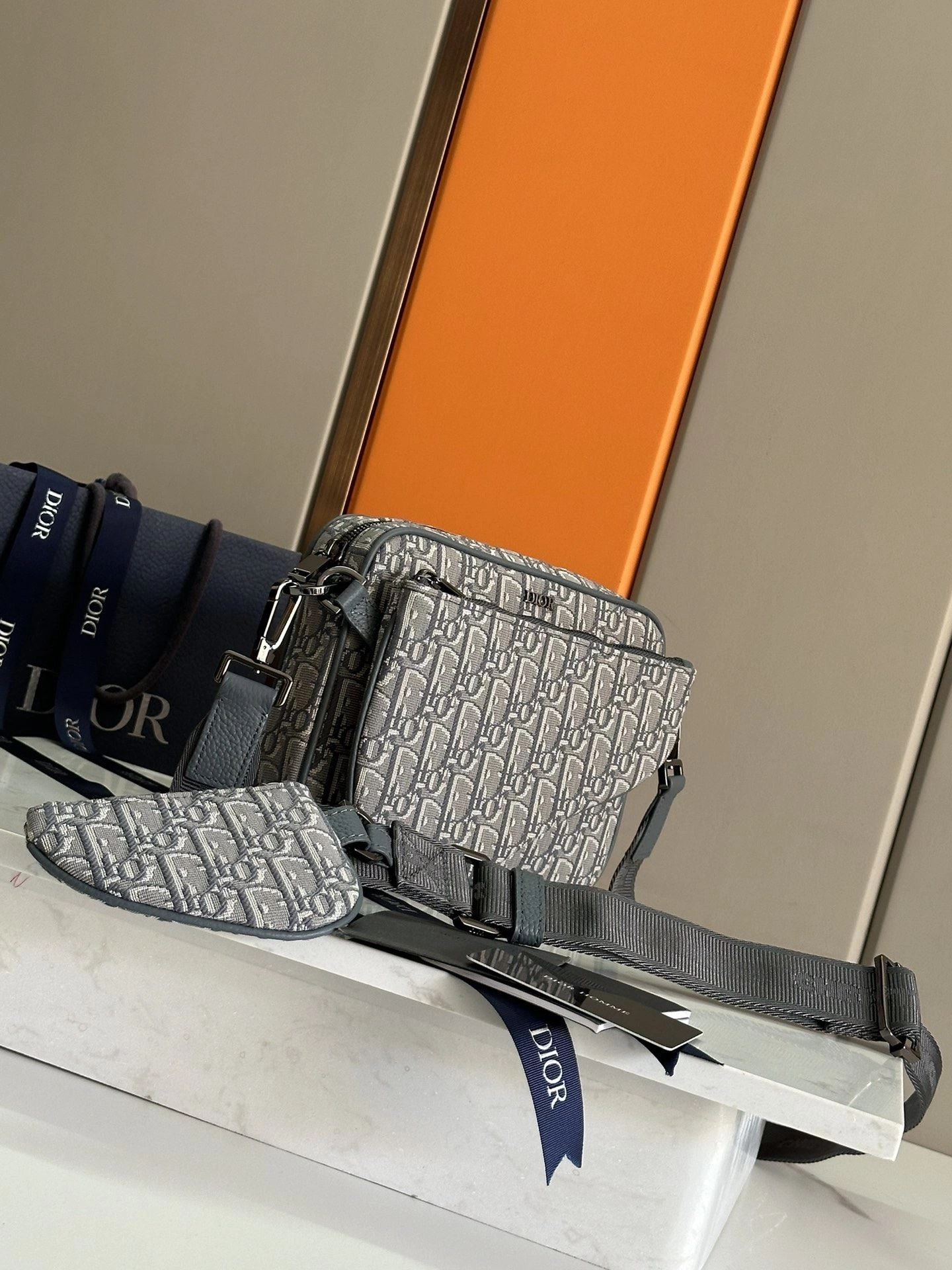 Bargain Mens Christian Dior Satchel Bags