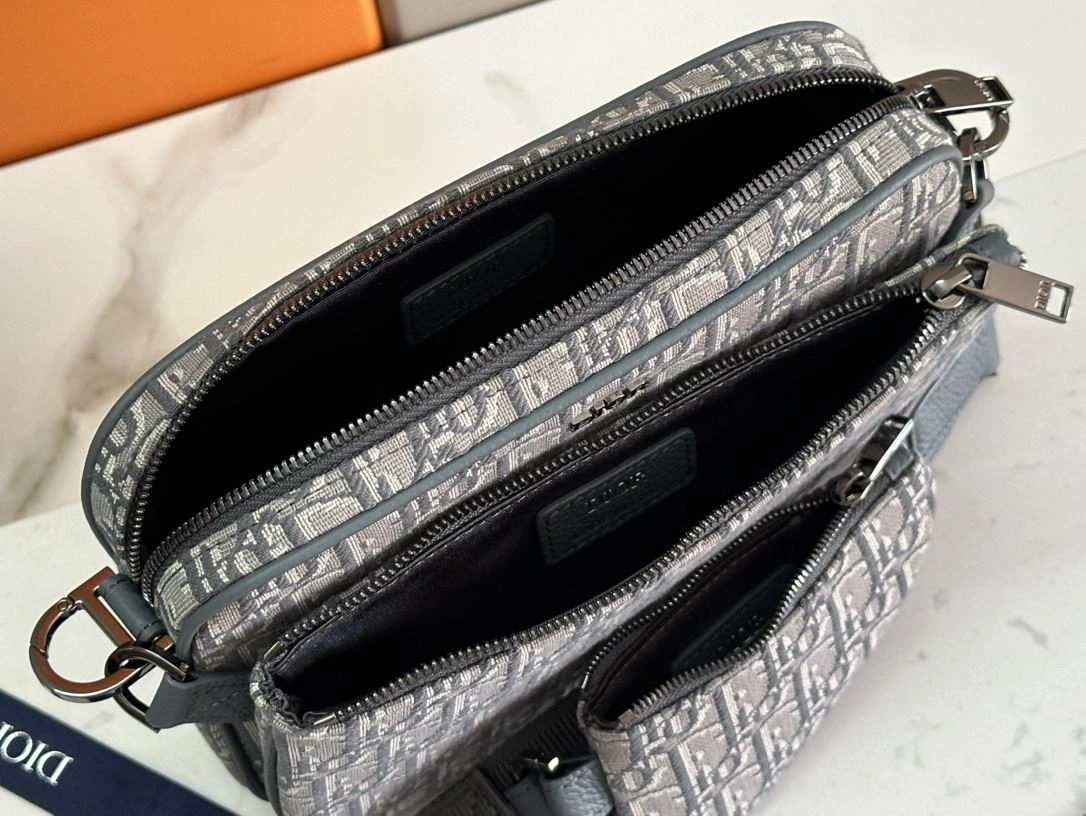 Bargain Mens Christian Dior Satchel Bags
