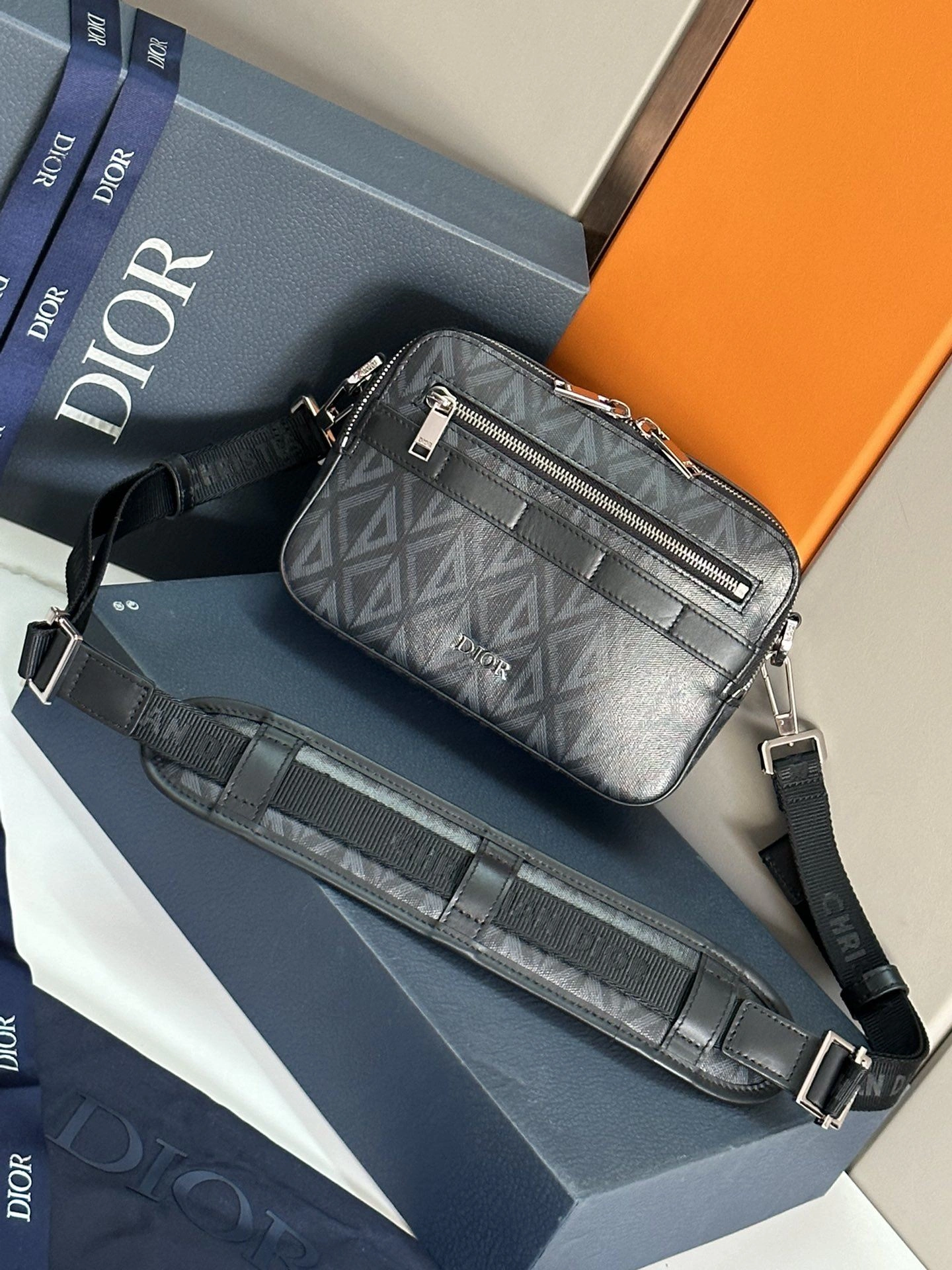 Reasonably priced Mens Christian Dior Satchel Bags
