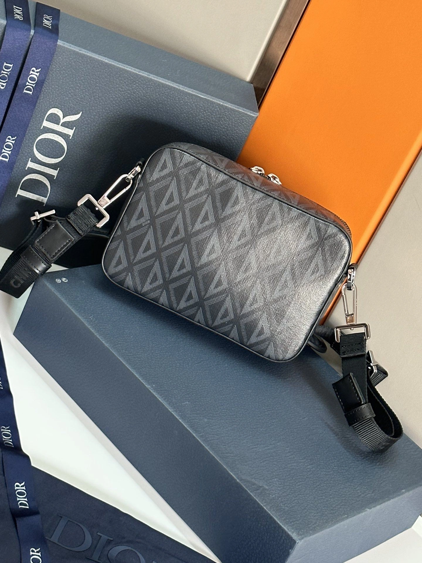 Reasonably priced Mens Christian Dior Satchel Bags
