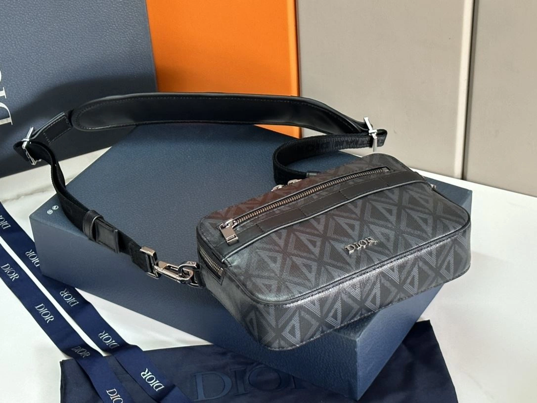 Reasonably priced Mens Christian Dior Satchel Bags