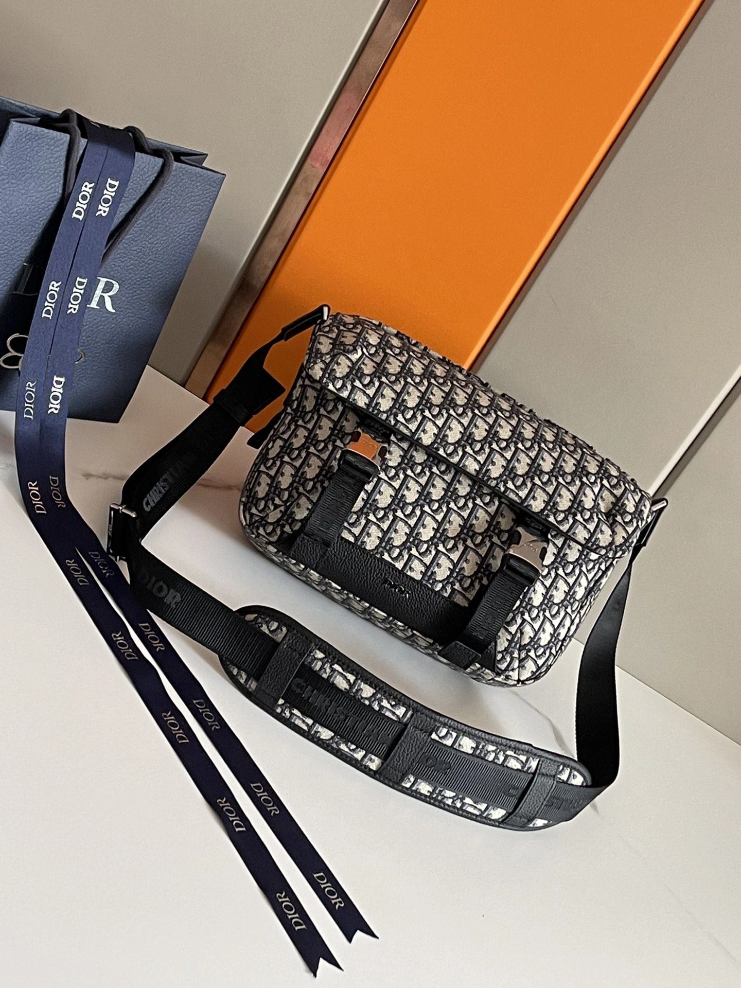 Low-cost Mens Christian Dior Satchel Bags