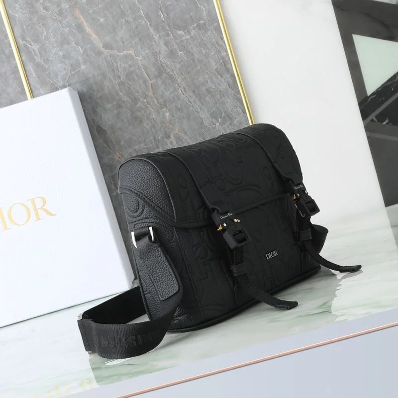 Accurate model Mens Christian Dior Satchel Bags