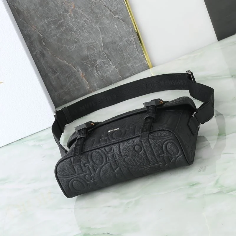 Accurate model Mens Christian Dior Satchel Bags