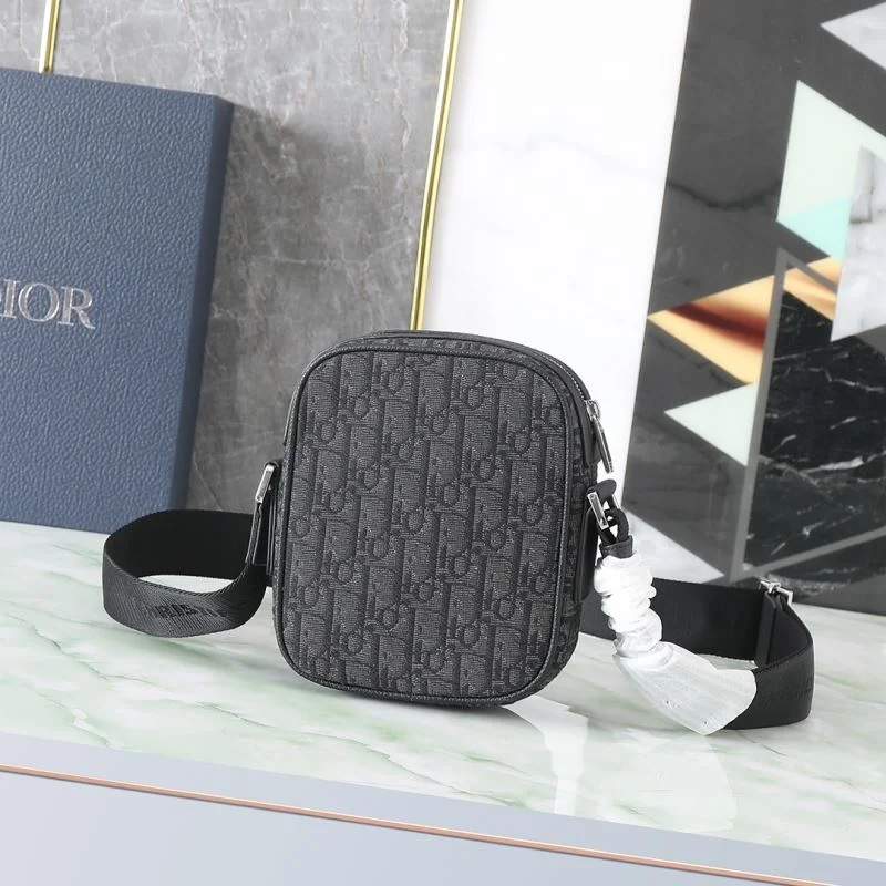 Accurate model Mens Christian Dior Satchel Bags