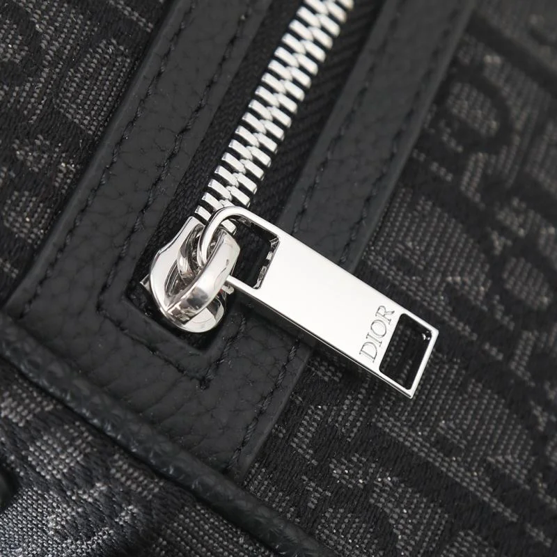 Accurate model Mens Christian Dior Satchel Bags