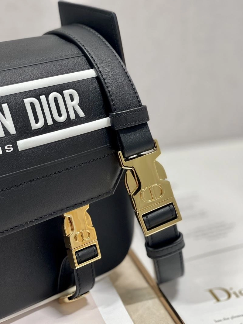 Accurate model Mens Christian Dior Satchel bags
