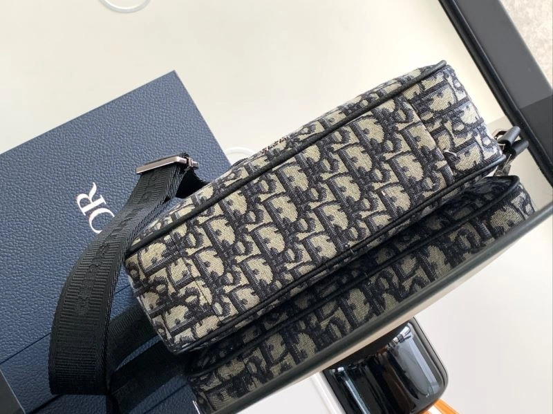 Cut-rate Mens Christian Dior Satchel bags